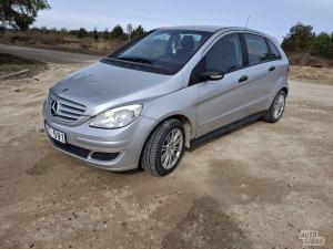 Pelēks Mercedes-Benz B 180 2007 Mažeikiai, ar dzinēja tilpumu 2.00 L un nobraukumu 257 tūkst. km par 2200 €, foto  vietnē AUTOMOTO.COM.LV