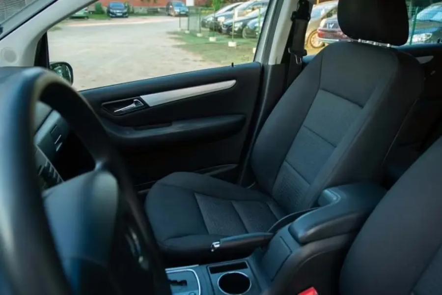 Grey Mercedes-Benz B 180 2007 in Grobiņa, with an engine capacity of 2.00 L and mileage of 251 thousand km for 3990 €, photo 17 on AUTOMOTO.COM.LV