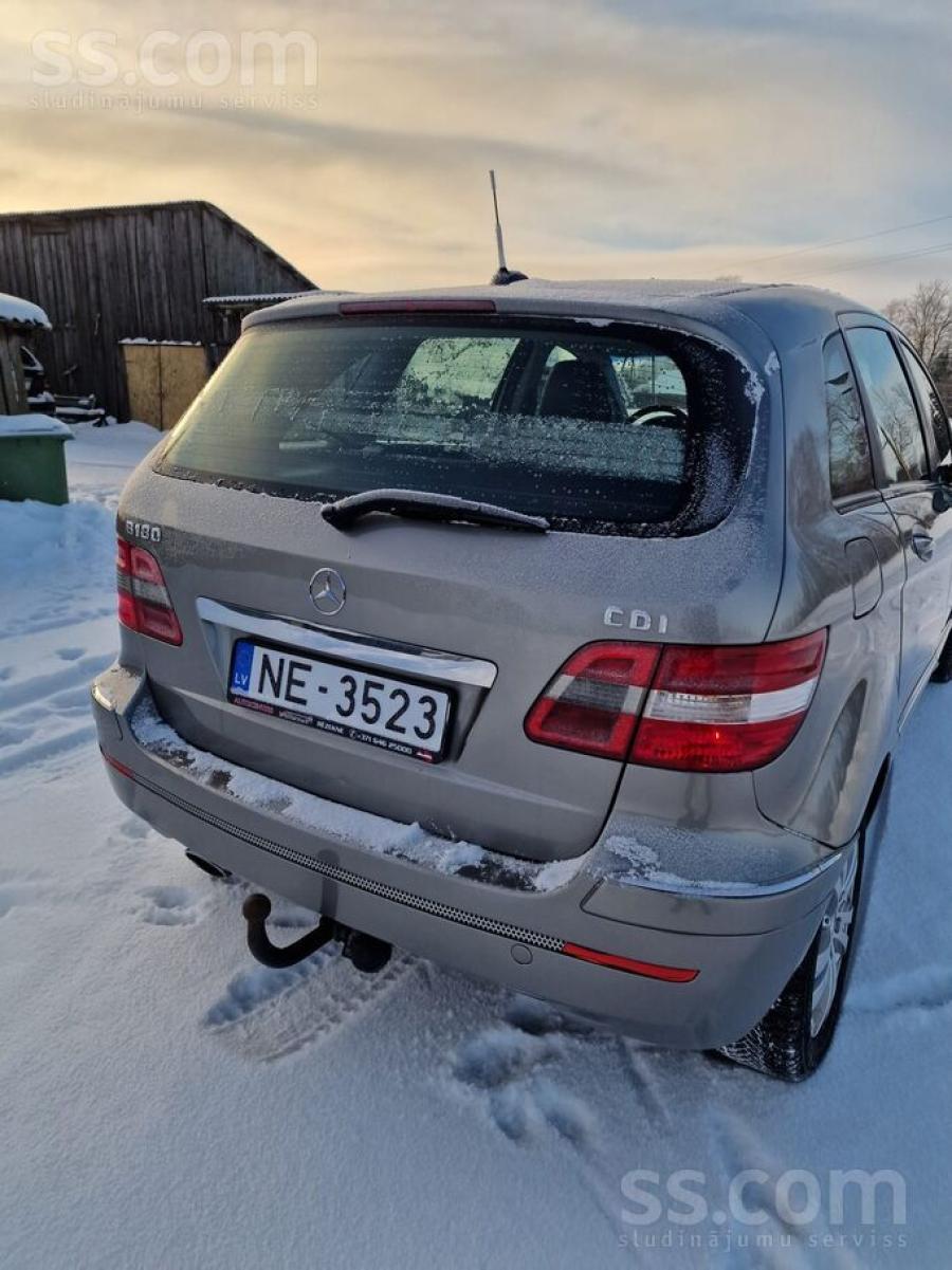 Pelēks Mercedes-Benz B 180 2008 Rēzekne, ar dzinēja tilpumu 2.00 L un nobraukumu 227 tūkst. km par 2500 €, foto 4 vietnē AUTOMOTO.COM.LV