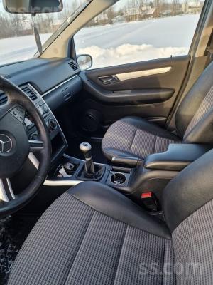 Pelēks Mercedes-Benz B 180 2008 Rēzekne, ar dzinēja tilpumu 2.00 L un nobraukumu 227 tūkst. km par 2500 €, foto 11 vietnē AUTOMOTO.COM.LV