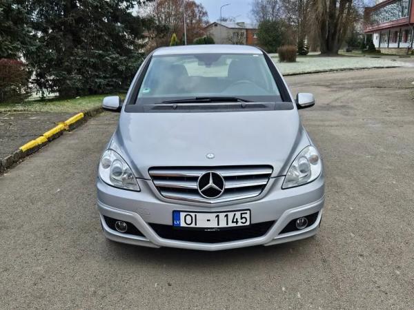 Grey Mercedes-Benz B 180 2008 in Jekabpils, with an engine capacity of 2.00 L and mileage of 265 thousand km for 4490 €, photo 3 on AUTOMOTO.COM.LV