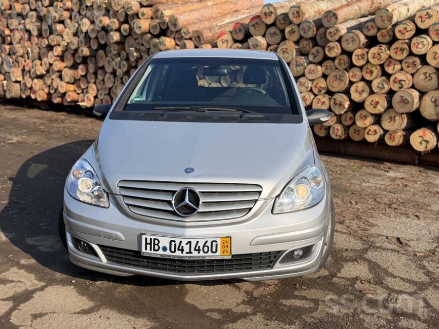 Grey Mercedes-Benz B 180 2008 in Daugavpils, with an engine capacity of 2.00 L and mileage of 170 thousand km for 3700 €, photo 3 on AUTOMOTO.COM.LV