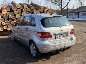 Grey Mercedes-Benz B 180 2008 in Daugavpils, with an engine capacity of 2.00 L and mileage of 170 thousand km for 3700 €, photo 6 on AUTOMOTO.COM.LV