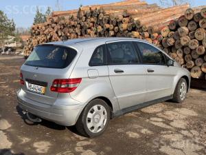 Grey Mercedes-Benz B 180 2008 in Daugavpils, with an engine capacity of 2.00 L and mileage of 170 thousand km for 3700 €, photo 8 on AUTOMOTO.COM.LV