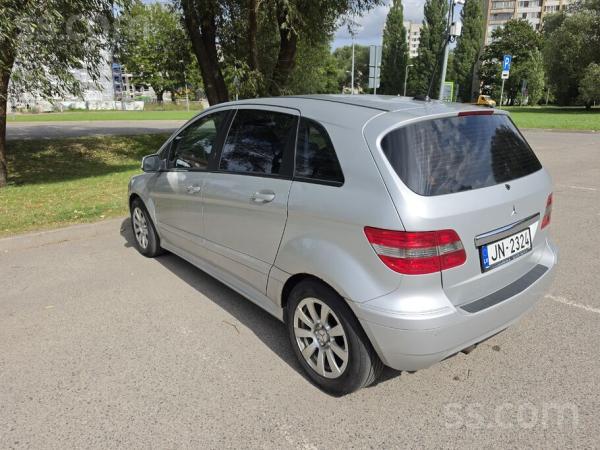 Серый Мерседес Б 180 2008 в Рига, объемом двигателя 2.00 л и пробегом 225 тыс. км за 2700 €, фото 2 на AUTOMOTO.COM.LV