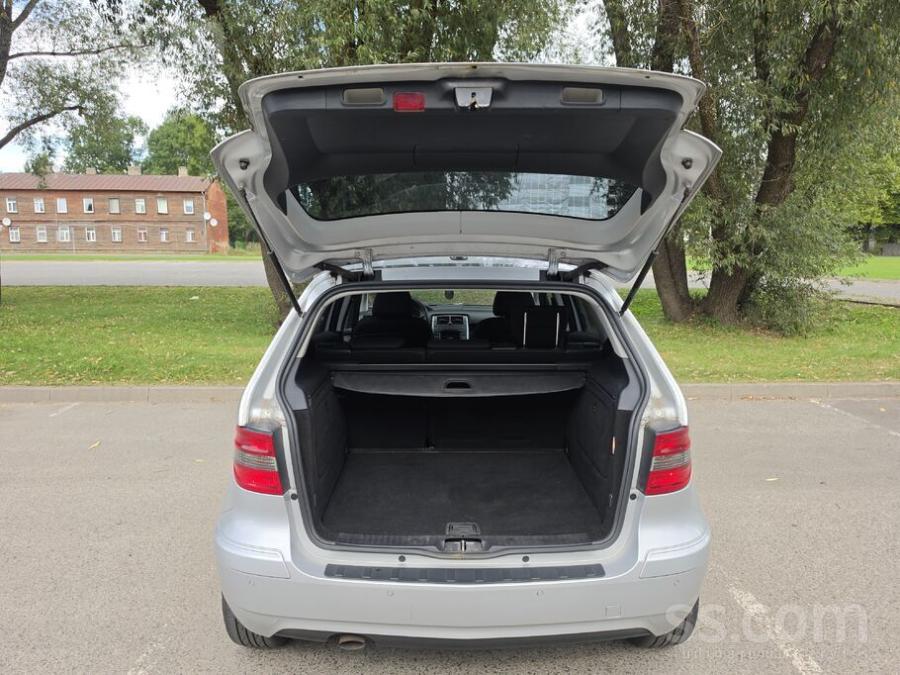 Pelēks Mercedes-Benz B 180 2008 Rīga, ar dzinēja tilpumu 2.00 L un nobraukumu 225 tūkst. km par 2700 €, foto 10 vietnē AUTOMOTO.COM.LV