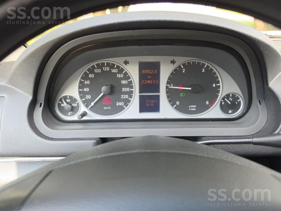 Pelēks Mercedes-Benz B 180 2008 Rīga, ar dzinēja tilpumu 2.00 L un nobraukumu 225 tūkst. km par 2700 €, foto 20 vietnē AUTOMOTO.COM.LV