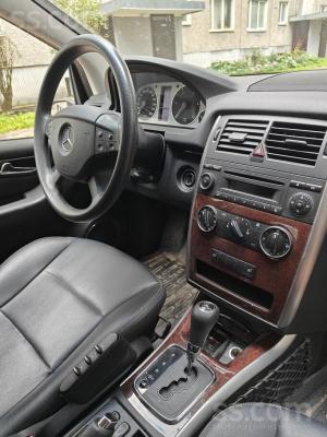 Pelēks Mercedes-Benz B 180 2008 Rīga, ar dzinēja tilpumu 2.00 L un nobraukumu 249 tūkst. km par 2000 €, foto 12 vietnē AUTOMOTO.COM.LV