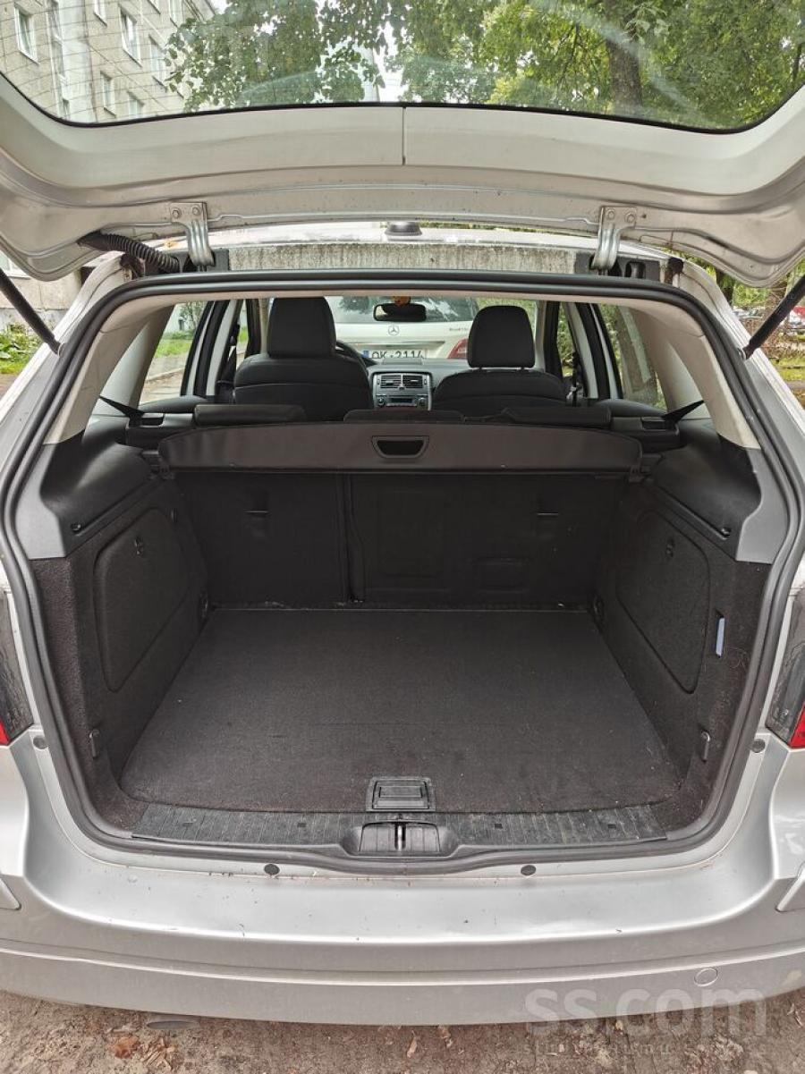 Pelēks Mercedes-Benz B 180 2008 Rīga, ar dzinēja tilpumu 2.00 L un nobraukumu 249 tūkst. km par 2000 €, foto 14 vietnē AUTOMOTO.COM.LV