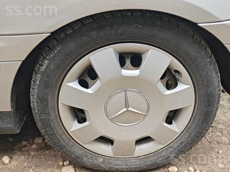 Pelēks Mercedes-Benz B 180 2008 Rīga, ar dzinēja tilpumu 2.00 L un nobraukumu 249 tūkst. km par 2000 €, foto 15 vietnē AUTOMOTO.COM.LV