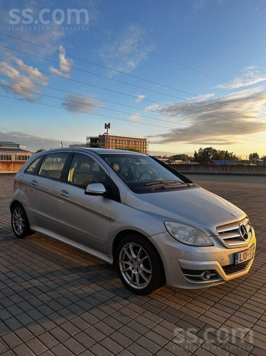 Pelēks Mercedes-Benz B 180 2008 Rīga, ar dzinēja tilpumu 2.00 L un nobraukumu 258 tūkst. km par 2700 €, foto 3 vietnē AUTOMOTO.COM.LV