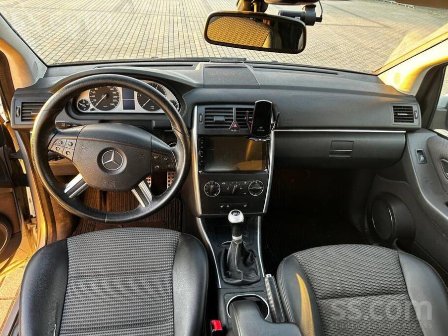 Pelēks Mercedes-Benz B 180 2008 Rīga, ar dzinēja tilpumu 2.00 L un nobraukumu 258 tūkst. km par 2700 €, foto 4 vietnē AUTOMOTO.COM.LV