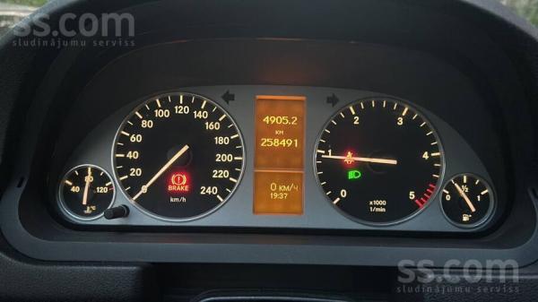 Pelēks Mercedes-Benz B 180 2008 Rīga, ar dzinēja tilpumu 2.00 L un nobraukumu 258 tūkst. km par 2700 €, foto 6 vietnē AUTOMOTO.COM.LV