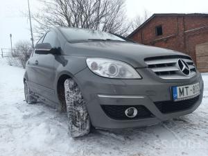 Pelēks Mercedes-Benz B 180 2009 Liepāja, ar dzinēja tilpumu 2.00 L un nobraukumu 242 tūkst. km par 3200 €, foto  vietnē AUTOMOTO.COM.LV