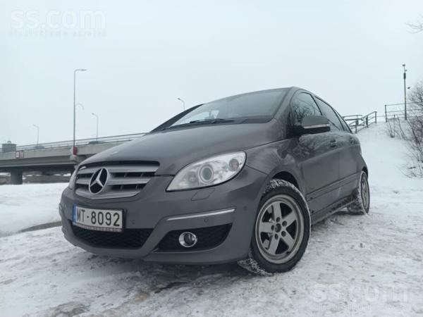 Grey Mercedes-Benz B 180 2009 in Liepaja, with an engine capacity of 2.00 L and mileage of 242 thousand km for 3200 €, photo 3 on AUTOMOTO.COM.LV