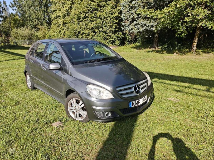 Grey Mercedes-Benz B 180 2009 in Marijampole, with an engine capacity of 1.99 L and mileage of 240 thousand km for 2400 €, photo 1 on AUTOMOTO.COM.LV