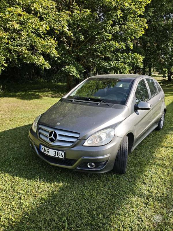 Grey Mercedes-Benz B 180 2009 in Marijampole, with an engine capacity of 1.99 L and mileage of 240 thousand km for 2400 €, photo 2 on AUTOMOTO.COM.LV
