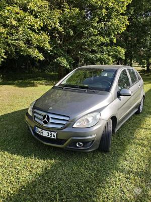 Grey Mercedes-Benz B 180 2009 in Marijampole, with an engine capacity of 1.99 L and mileage of 240 thousand km for 2400 €, photo 3 on AUTOMOTO.COM.LV
