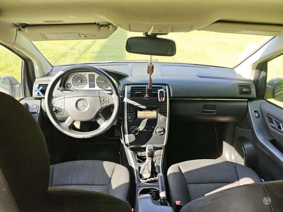 Grey Mercedes-Benz B 180 2009 in Marijampole, with an engine capacity of 1.99 L and mileage of 240 thousand km for 2400 €, photo 8 on AUTOMOTO.COM.LV
