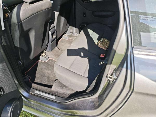 Grey Mercedes-Benz B 180 2009 in Marijampole, with an engine capacity of 1.99 L and mileage of 240 thousand km for 2400 €, photo 8 on AUTOMOTO.COM.LV