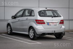 Серый Мерседес Б 180 2010 в Рига, объемом двигателя 2.00 л и пробегом 208 тыс. км за 5750 €, фото 5 на AUTOMOTO.COM.LV