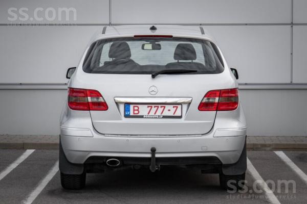 Grey Mercedes-Benz B 180 2010 in Riga, with an engine capacity of 2.00 L and mileage of 208 thousand km for 5750 €, photo 5 on AUTOMOTO.COM.LV