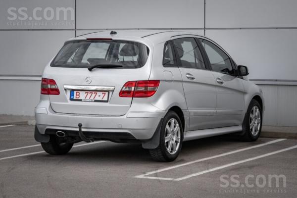Grey Mercedes-Benz B 180 2010 in Riga, with an engine capacity of 2.00 L and mileage of 208 thousand km for 5750 €, photo 6 on AUTOMOTO.COM.LV