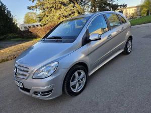 Pelēks Mercedes-Benz B 180 2010 Jēkabpils, ar dzinēja tilpumu 2.00 L un nobraukumu 286 tūkst. km par 2500 €, foto  vietnē AUTOMOTO.COM.LV
