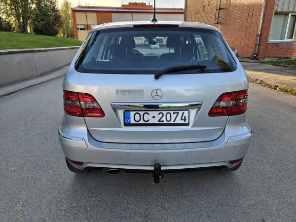 Pelēks Mercedes-Benz B 180 2010 Jēkabpils, ar dzinēja tilpumu 2.00 L un nobraukumu 286 tūkst. km par 2500 €, foto 9 vietnē AUTOMOTO.COM.LV