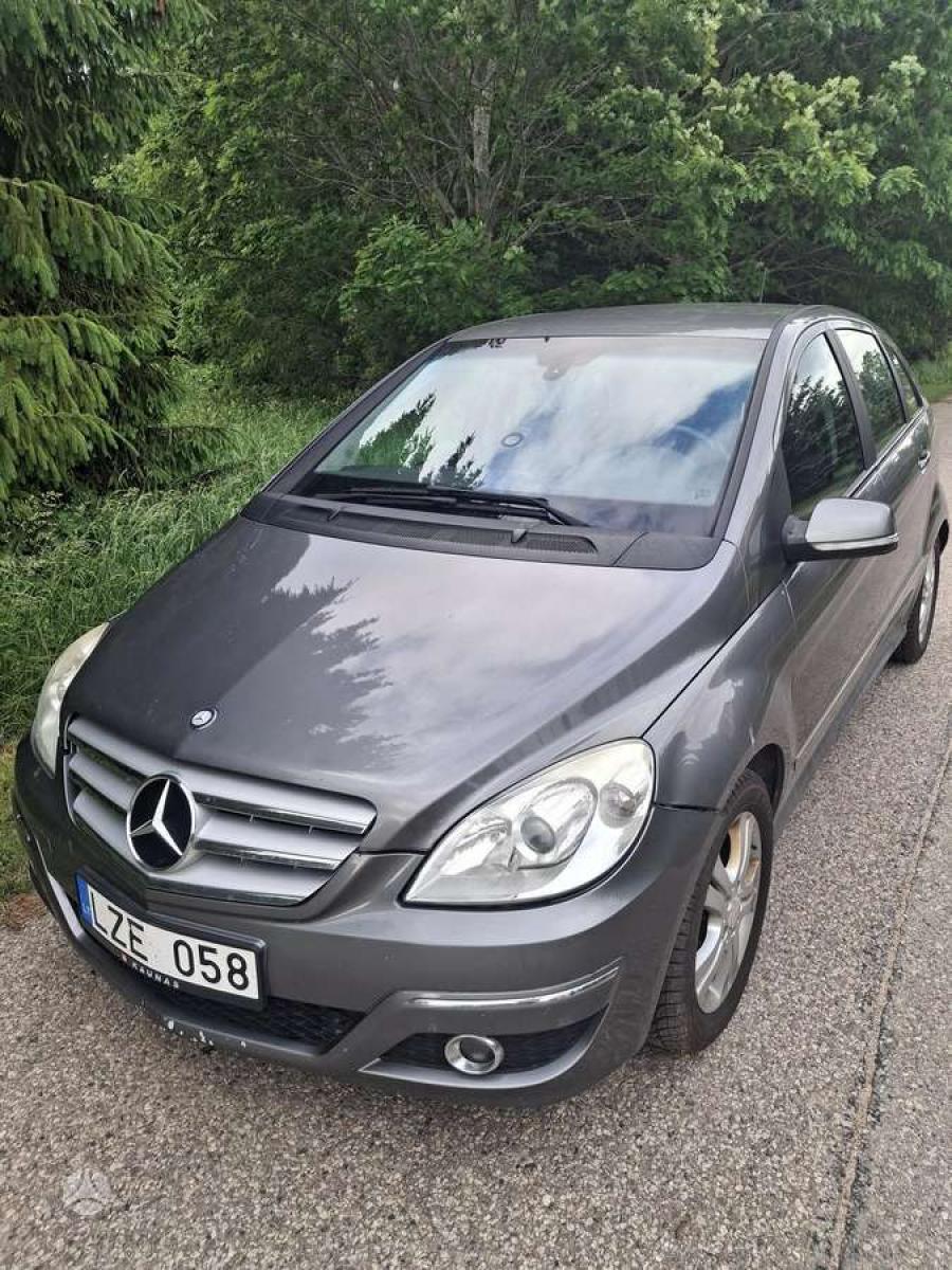Pelēks Mercedes-Benz B 180 2010 Kaišiadorys, ar dzinēja tilpumu 1.99 L un nobraukumu 288 tūkst. km par 3500 €, foto 1 vietnē AUTOMOTO.COM.LV