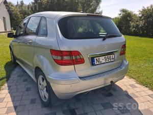 Pelēks Mercedes-Benz B 180 2010 Rīga, ar dzinēja tilpumu 2.00 L un nobraukumu 216 tūkst. km par 3300 €, foto 6 vietnē AUTOMOTO.COM.LV