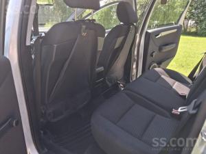 Pelēks Mercedes-Benz B 180 2010 Rīga, ar dzinēja tilpumu 2.00 L un nobraukumu 216 tūkst. km par 3300 €, foto 10 vietnē AUTOMOTO.COM.LV