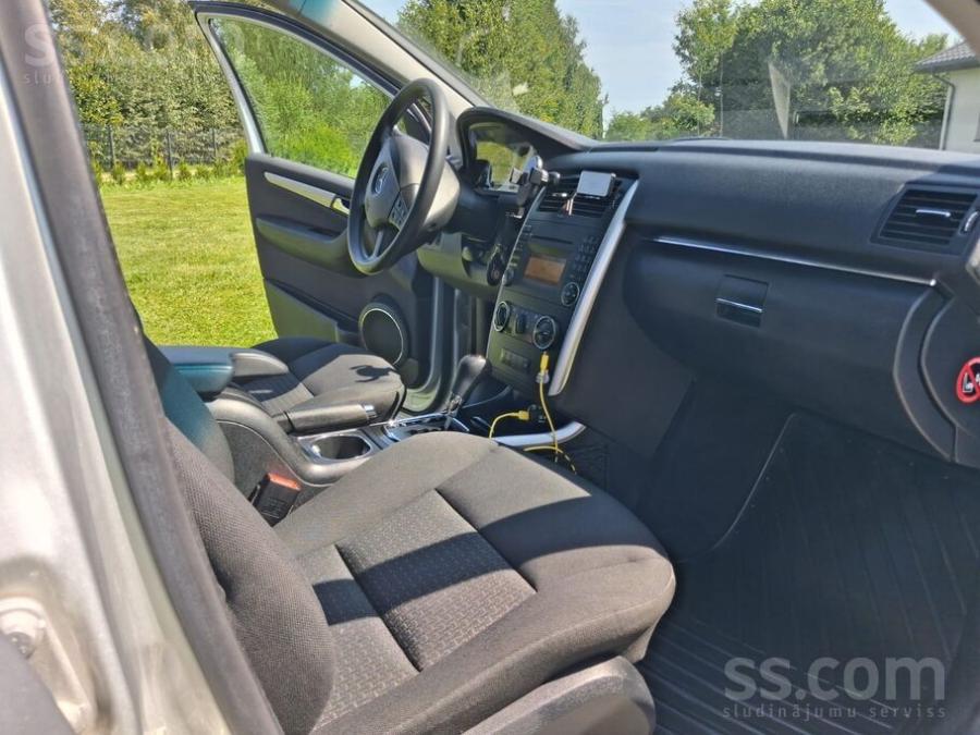 Pelēks Mercedes-Benz B 180 2010 Rīga, ar dzinēja tilpumu 2.00 L un nobraukumu 216 tūkst. km par 3300 €, foto 11 vietnē AUTOMOTO.COM.LV