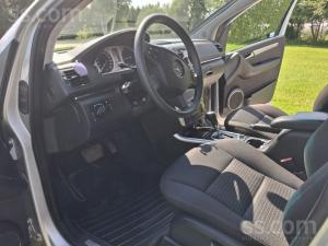 Pelēks Mercedes-Benz B 180 2010 Rīga, ar dzinēja tilpumu 2.00 L un nobraukumu 216 tūkst. km par 3300 €, foto 12 vietnē AUTOMOTO.COM.LV