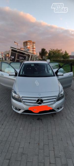 Grey Mercedes-Benz B 180 2011 in Kaunas, with an engine capacity of 1.80 L and mileage of 260 thousand km for 6250 €, photo  on AUTOMOTO.COM.LV