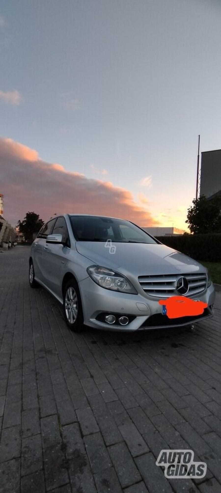 Grey Mercedes-Benz B 180 2011 in Kaunas, with an engine capacity of 1.80 L and mileage of 260 thousand km for 6250 €, photo 5 on AUTOMOTO.COM.LV