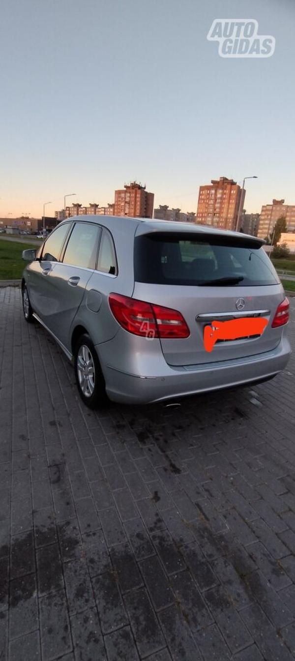 Grey Mercedes-Benz B 180 2011 in Kaunas, with an engine capacity of 1.80 L and mileage of 260 thousand km for 6250 €, photo 6 on AUTOMOTO.COM.LV