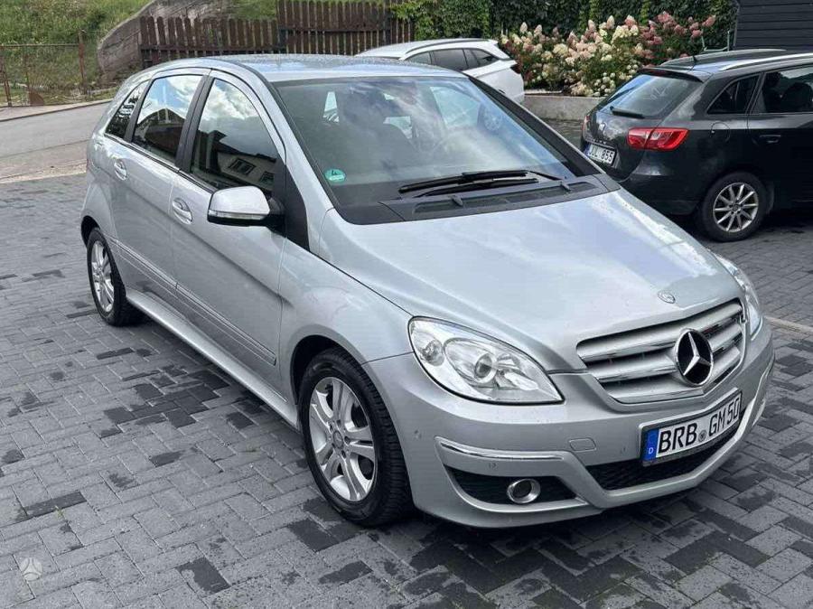 Pelēks Mercedes-Benz B 180 2011 Kauņa, ar dzinēja tilpumu 2.00 L un nobraukumu 214 tūkst. km par 3750 €, foto 4 vietnē AUTOMOTO.COM.LV