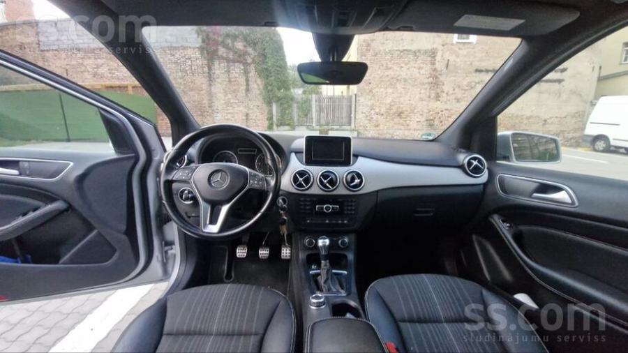 Grey Mercedes-Benz B 180 2011 in Riga, with an engine capacity of 1.80 L and mileage of 300 thousand km for 3100 €, photo 11 on AUTOMOTO.COM.LV