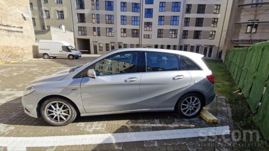 Grey Mercedes-Benz B 180 2011 in Riga, with an engine capacity of 1.80 L and mileage of 300 thousand km for 3100 €, photo 21 on AUTOMOTO.COM.LV