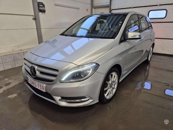 Grey Mercedes-Benz B 180 2012 in Raseiniai, with an engine capacity of 1.60 L and mileage of 200 thousand km for 6300 €, photo 1 on AUTOMOTO.COM.LV