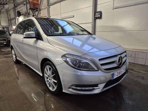 Grey Mercedes-Benz B 180 2012 in Raseiniai, with an engine capacity of 1.60 L and mileage of 200 thousand km for 6300 €, photo 2 on AUTOMOTO.COM.LV