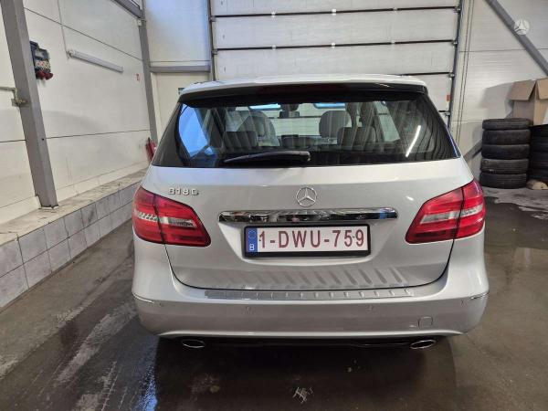 Grey Mercedes-Benz B 180 2012 in Raseiniai, with an engine capacity of 1.60 L and mileage of 200 thousand km for 6300 €, photo 5 on AUTOMOTO.COM.LV