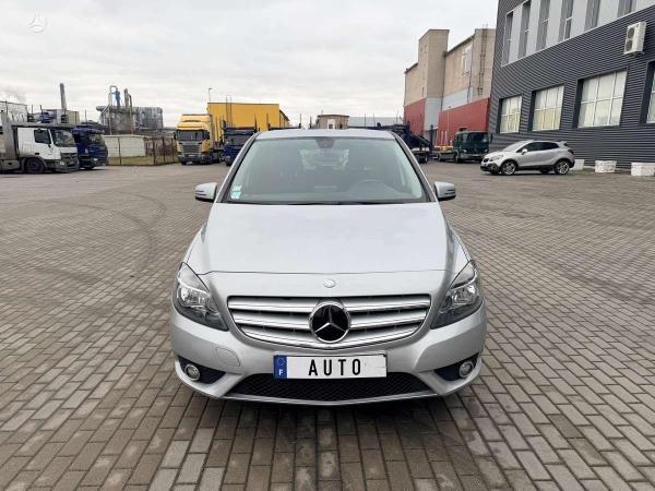 Pelēks Mercedes-Benz B 180 2012 Tauragė, ar dzinēja tilpumu 1.80 L un nobraukumu 239 tūkst. km par 5199 €, foto 2 vietnē AUTOMOTO.COM.LV