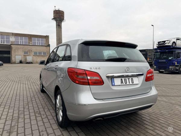 Pelēks Mercedes-Benz B 180 2012 Tauragė, ar dzinēja tilpumu 1.80 L un nobraukumu 239 tūkst. km par 5199 €, foto 9 vietnē AUTOMOTO.COM.LV