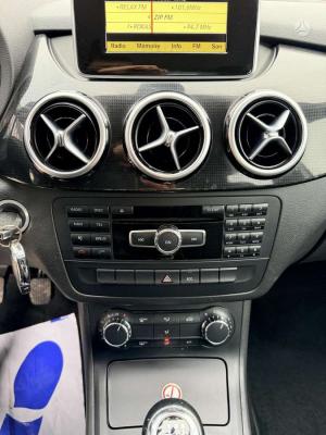Grey Mercedes-Benz B 180 2012 in Taurage, with an engine capacity of 1.80 L and mileage of 239 thousand km for 5199 €, photo 21 on AUTOMOTO.COM.LV