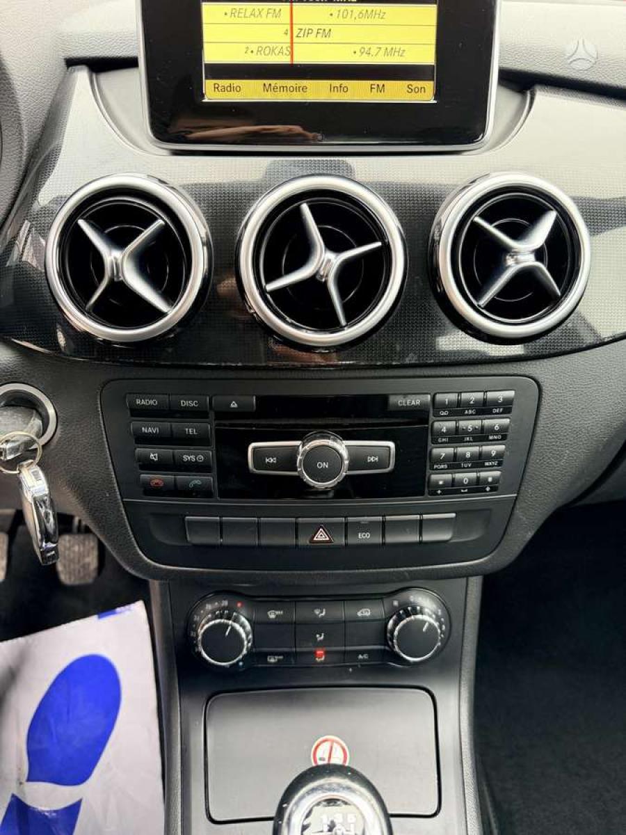 Grey Mercedes-Benz B 180 2012 in Taurage, with an engine capacity of 1.80 L and mileage of 239 thousand km for 5199 €, photo 21 on AUTOMOTO.COM.LV