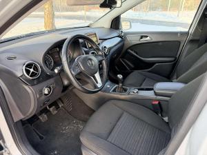 Pelēks Mercedes-Benz B 180 2012 Tauragė, ar dzinēja tilpumu 1.80 L un nobraukumu 239 tūkst. km par 5199 €, foto 16 vietnē AUTOMOTO.COM.LV