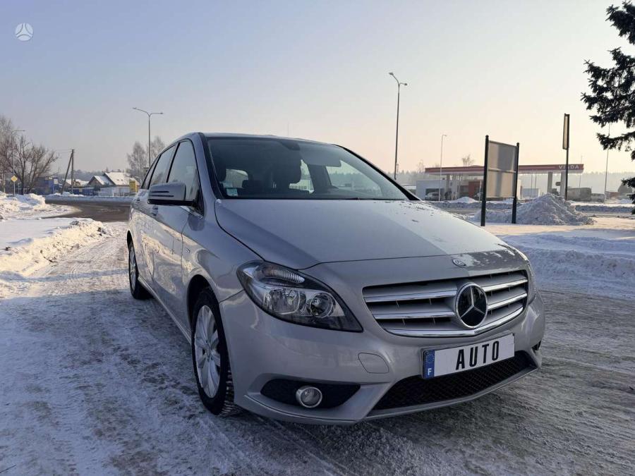 Pelēks Mercedes-Benz B 180 2012 Tauragė, ar dzinēja tilpumu 1.80 L un nobraukumu 239 tūkst. km par 5199 €, foto 1 vietnē AUTOMOTO.COM.LV