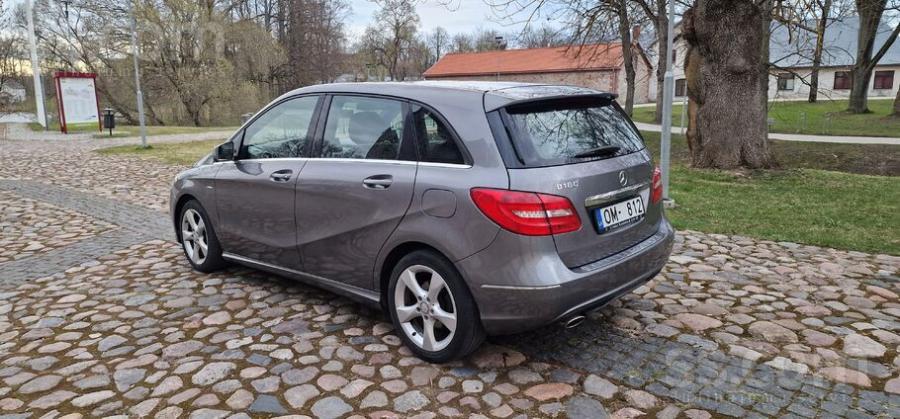 Pelēks Mercedes-Benz B 180 2012 Jēkabpils, ar dzinēja tilpumu 1.60 L un nobraukumu 232 tūkst. km par 7350 €, foto 4 vietnē AUTOMOTO.COM.LV